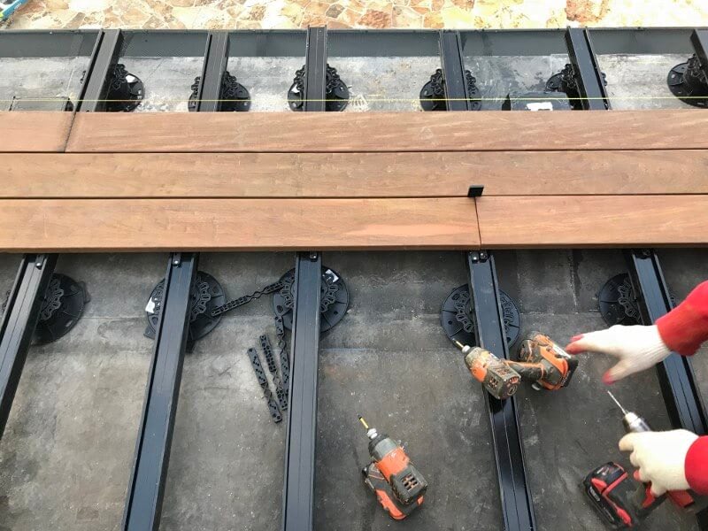 Building a Rooftop Deck: 6 Steps to Success